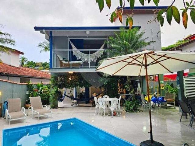 Casa com 5 quartos à venda em Riviera SP