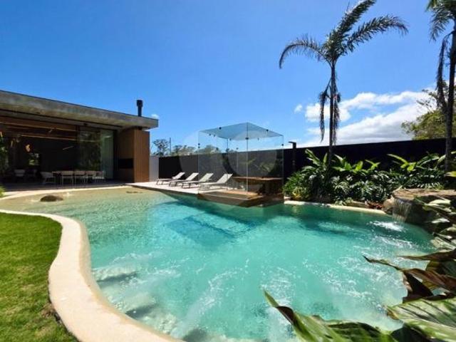 Casa com 5 quartos à venda em Riviera SP