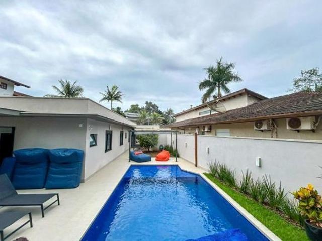 Casa com 5 quartos à venda em Riviera SP