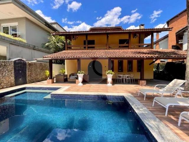 Casa com 5 quartos à venda em Riviera SP