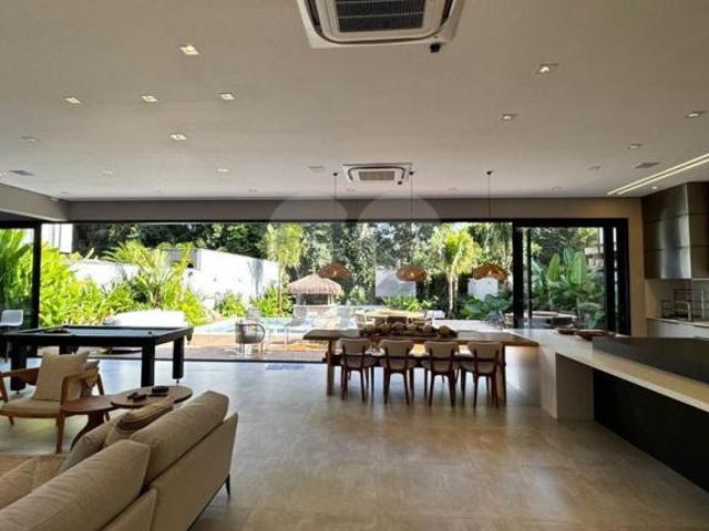 Casa com 5 quartos à venda em Riviera SP