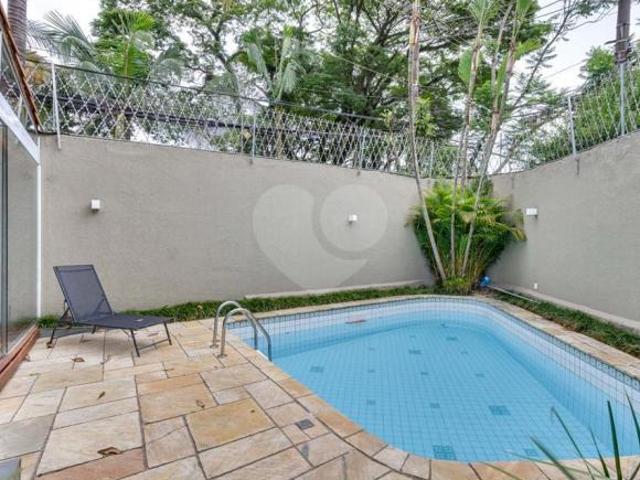 Casa com 5 quartos à venda em Santo amaro SP