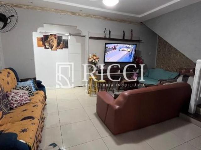 Casa com 5 quartos à Venda na Vila Belmiro Santos