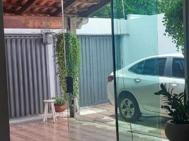 Casa com 5 quartos à venda no Bairro Chácaras Tubalina E Quartel Uberlândia/MG