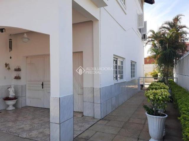 Casa com 5 Quartos à Venda no bairro Harmonia com 350m²