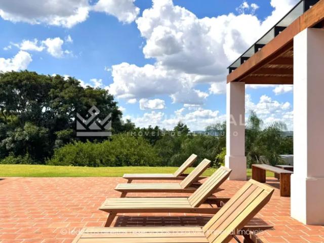 Casa com 5 quartos à venda no condomínio Fazenda da Grama!