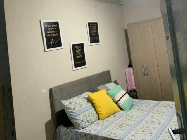 Casa com 5 Quartos e 4 banheiros à Venda, 200 m² por R$ 320.000
