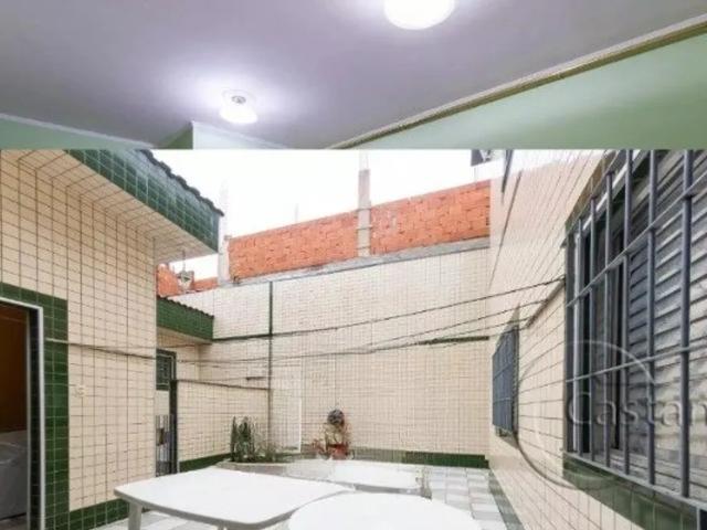 Casa com 5 Quartos e 4 banheiros à Venda, 374 m² por R$ 1.280.000