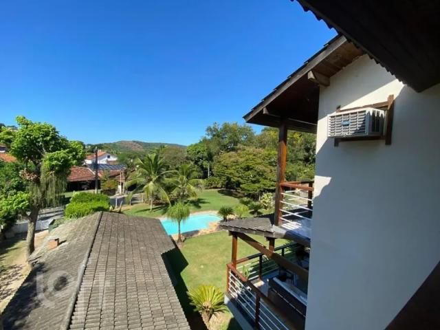 Casa com 5 Quartos e 4 banheiros à Venda, 520 m² por R$ 4.000.000