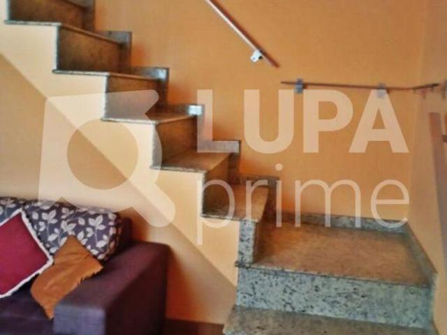 CASA COM 5 QUARTOS E 4 VAGAS DE GARAGEM À VENDA NA VILA MARIA ALTA