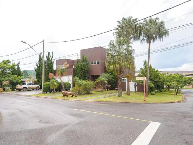 Casa com 5 Quartos e 7 banheiros à Venda, 1000 m² por R$ 5.900.000