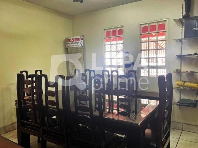 CASA COM 5 QUARTOS E 1 VAGA DE GARAGEM À VENDA NA VILA MARIA