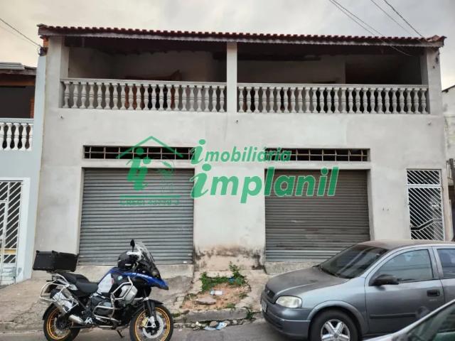 Casa com 5 Quartos e 2 banheiros à Venda, 215 m² por R$ 380.000