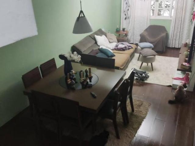 Casa com 5 quartos e 2 Vagas de Garagem