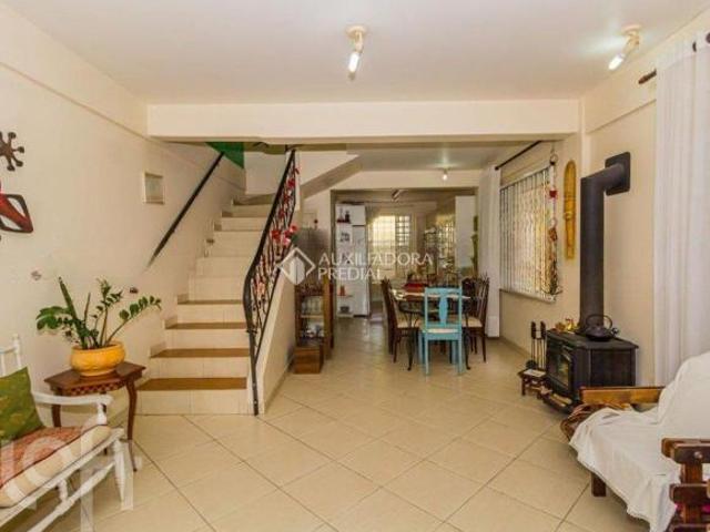 Casa com 5 quartos e 308,22m²