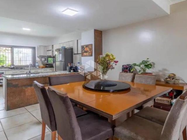 Casa com 5 quartos e 326m² à venda em Alto Petrópolis, Porto Alegre