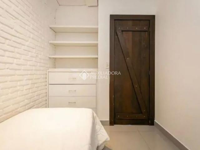 Casa com 5 quartos e 390m² para alugar em Campeche, Florianópolis