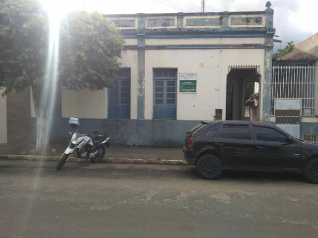 Casa com 5 Quartos e 3 banheiros à Venda, 238 m² por R$ 449.050