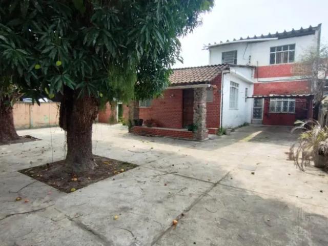 Casa com 5 Quartos e 3 banheiros à Venda, 500 m² por R$ 280.000