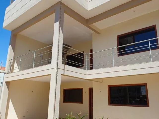 Casa com 5 Quartos e 3 banheiros para Alugar, 455 m² por R$ 6.500/Mês