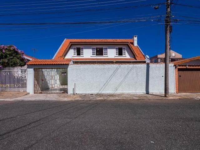 Casa com 5 quartos e 3 suítes no portão em Curitiba