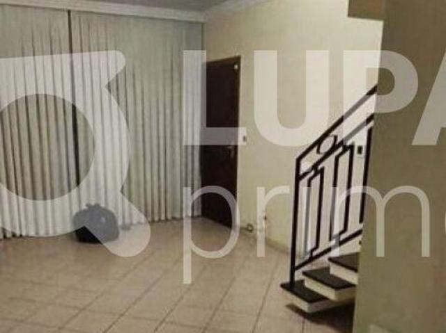 CASA COM 5 QUARTOS E 3 VAGAS DE GARAGEM À VENDA NO PARQUE NOVO MUNDO