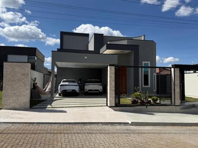 Casa com 5 quartos e ampla área de lazer! móveis planejados em todos ambientes