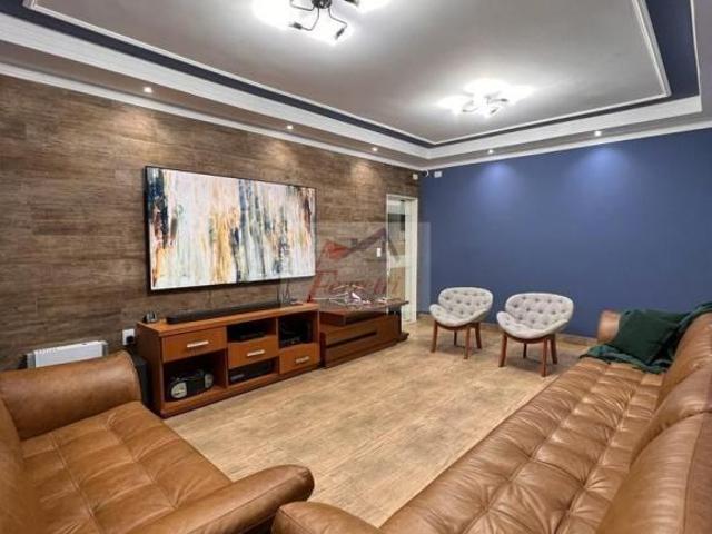 Casa com 5 quartos em condomínio fechado