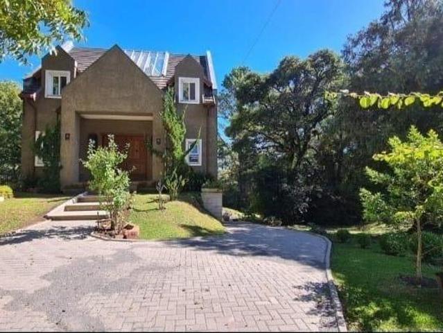 Casa com 5 quartos em condomínio fechado na Cidade de Canela/RS