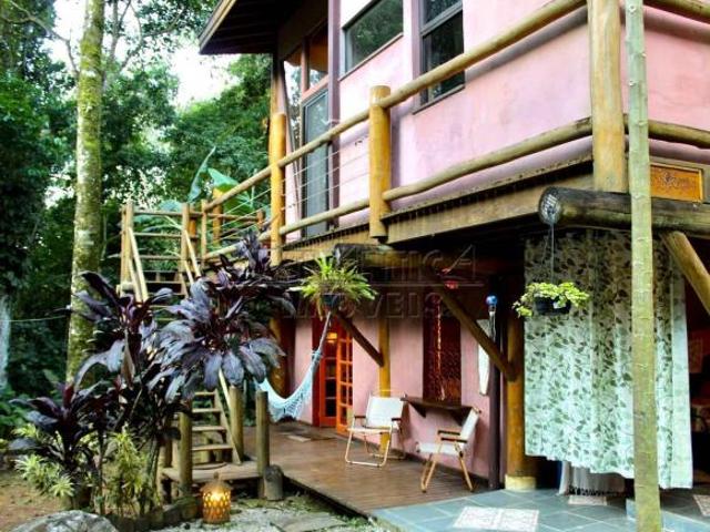 Casa com 5 quartos, Félix, Ubatuba R$ 3.9 mi, Cod: 4478