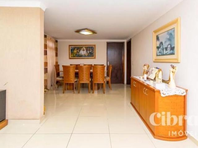Casa com 5 quartos no bairro Cajurú, próximo ao Supermercado Jacomar