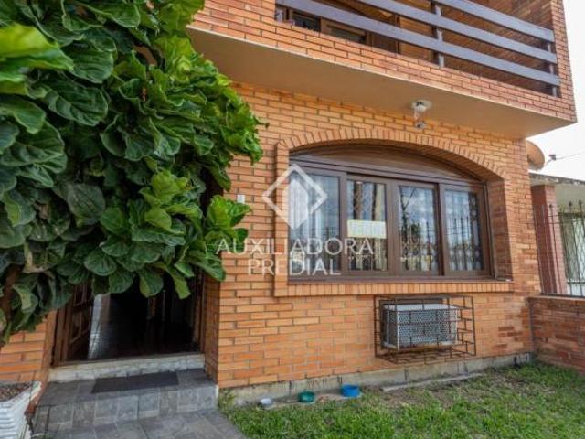 Casa com 5 quartos no bairro Sarandi