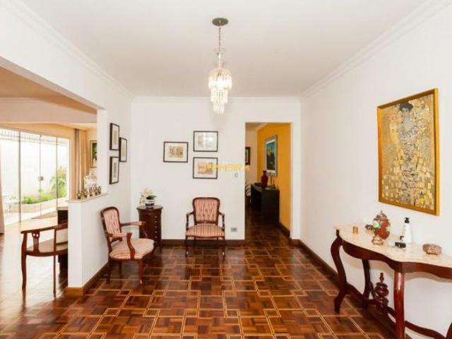 Casa com 5 quartos no Hugo Lange