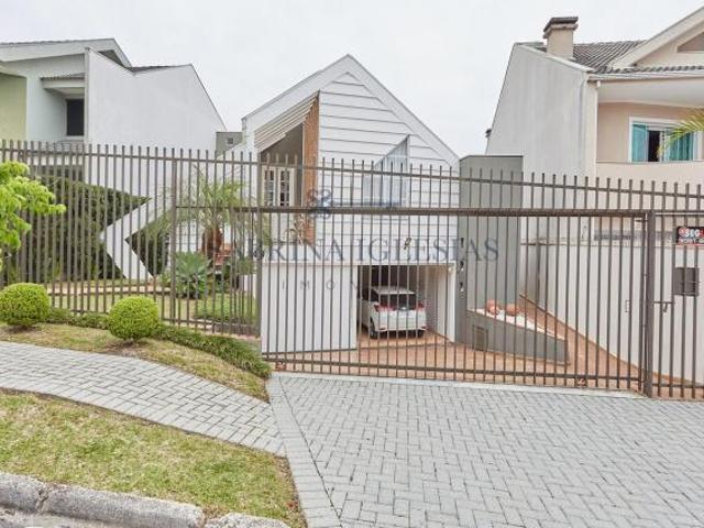CASA COM 5 QUARTOS NO JARDIM DAS AMÉRICAS