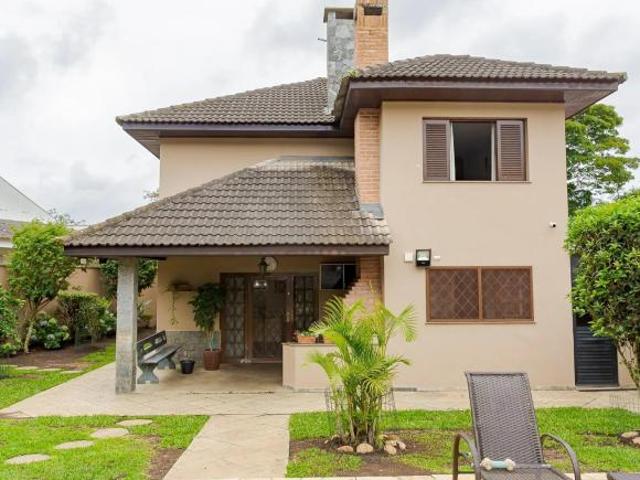 Casa de 5 quartos à Venda na Avenida República do Líbano | Jardim Social Curitiba