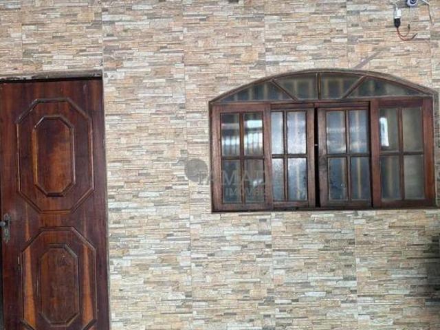 Casa com 5 Quartos, Sala, 2 vagas de Garagem, 4 Banheiros