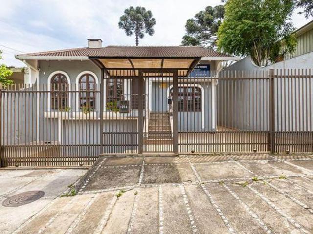 Casa com 5 quartos sendo 1 suíte à venda no Bom Retiro, Curitiba