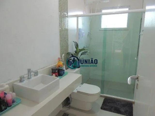 Casa com 5 quartos sendo 2 suítes à venda, 320 m² por R$ 900.000 Rio do Ouro Niterói/RJ