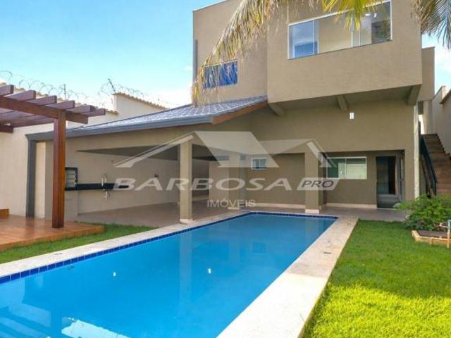 Casa com 5 quartos sendo 2 suites para venda no Setor Serrinha Caldas Novas