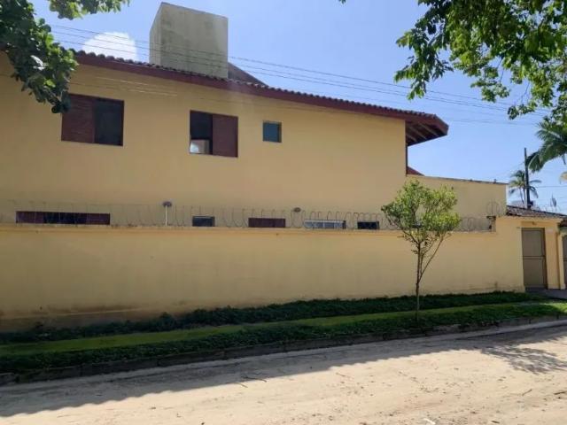Casa com 5 Quartos para venda ou aluguel, 325m² Balneário Praia do Pernambuco