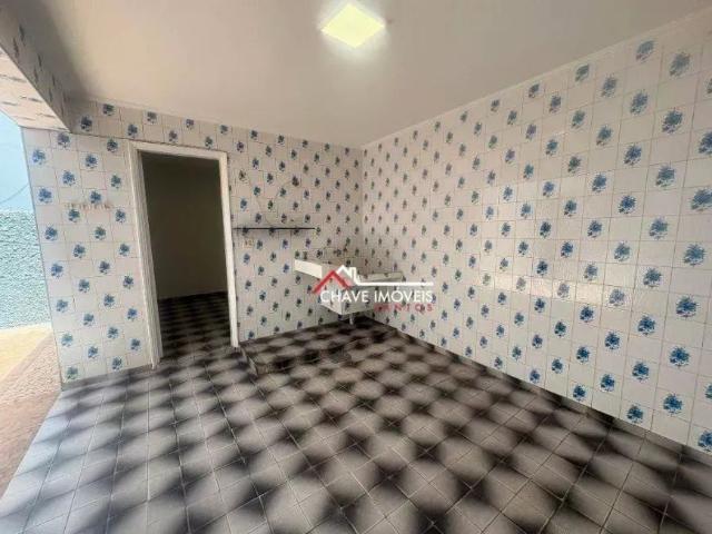 Casa com 5 Quartos para alugar, 200m² Embaré