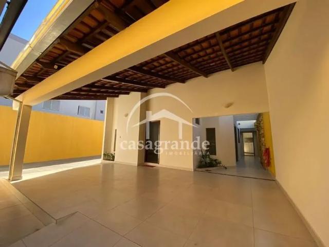 Casa com 5 Quartos para alugar, 214m² Santa Mônica