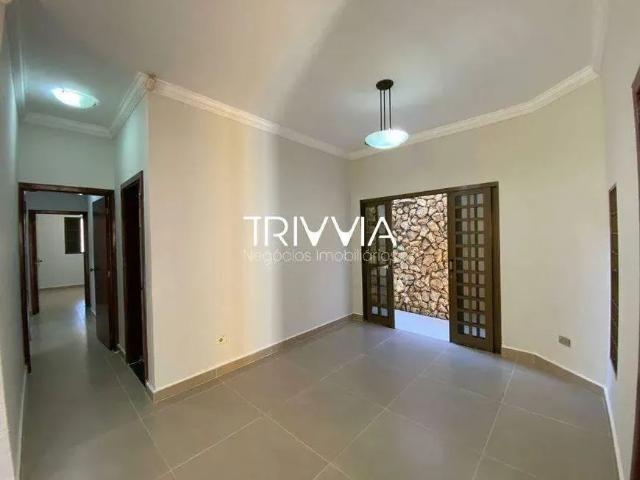 Casa com 5 Quartos para alugar, 240m² Santa Mônica