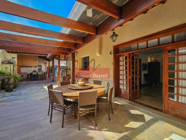 Casa com 5 Quartos para alugar, 365m² Belvedere