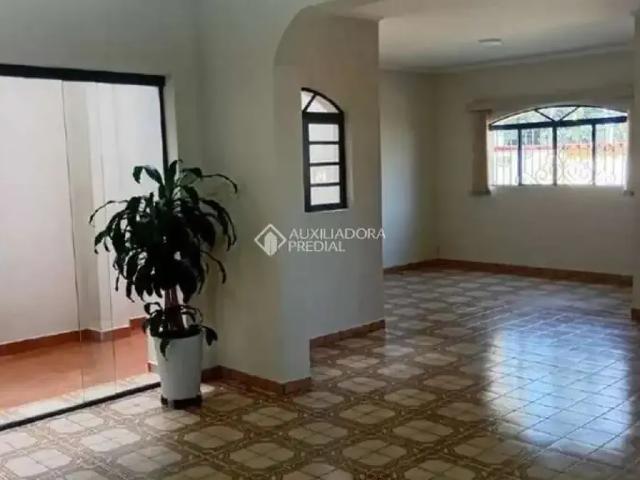 Casa com 5 quartos para alugar na Rua das Figueiras, 2806, Jardim, Santo André