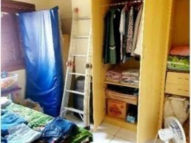 Casa com 5 quartos, piscina e 3 vagas de garagem em Canoas