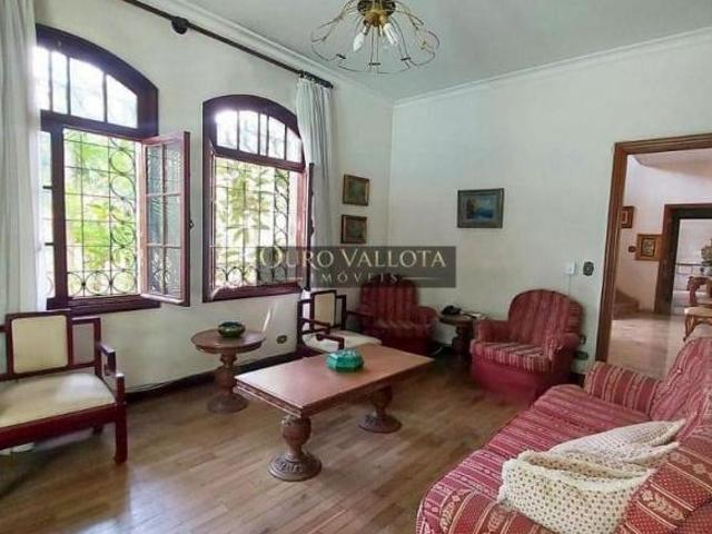 Casa com 5 suítes