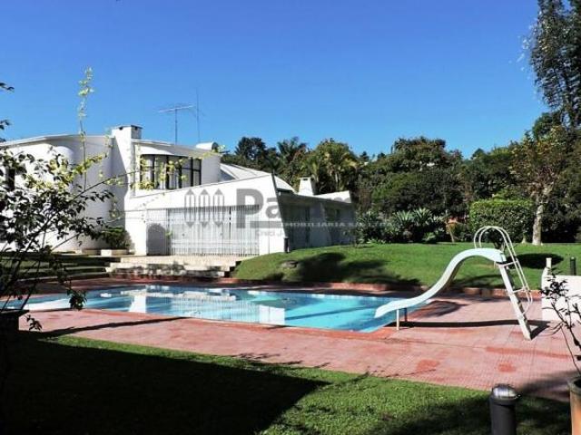 Casa com 5 suítes à venda na Granja Viana