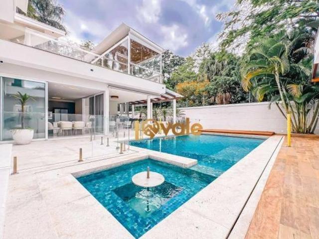 Casa com 5 suítes á venda Localização privilegiada SJCampos/SP