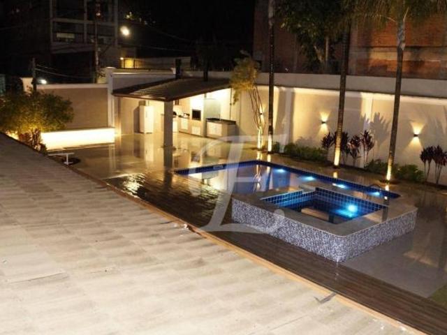 Casa com 5 suites, à venda, 500 m², Morumbi próxima ao Colégio Porto Seguro